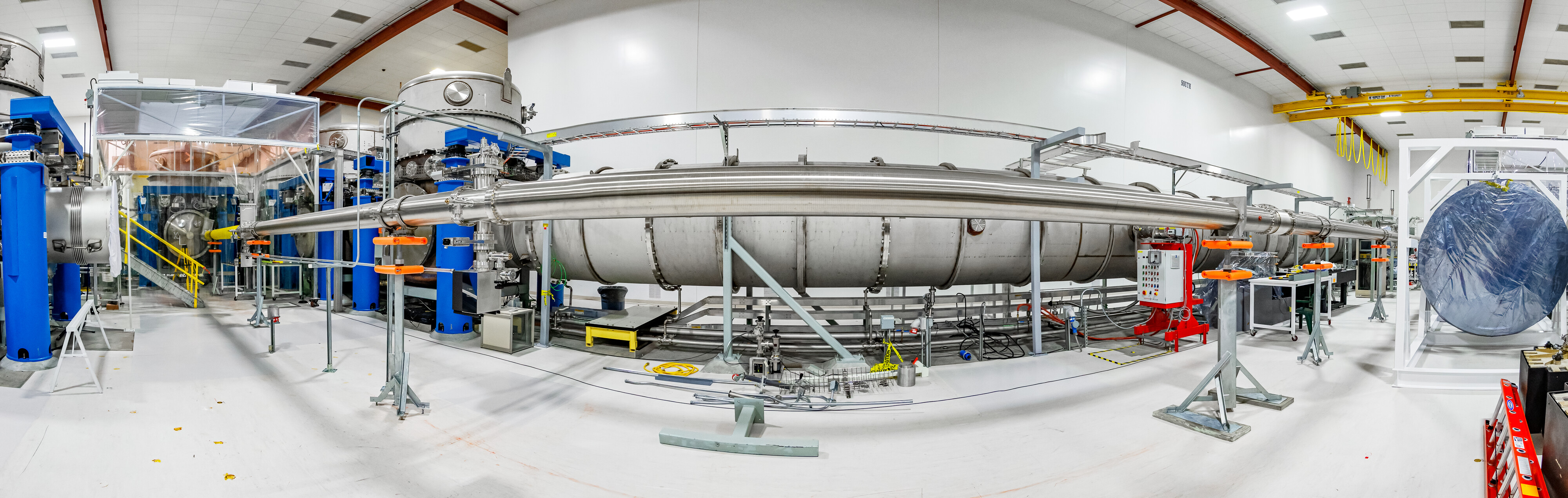 Interior of LIGO at Hanford, Washington | NOIRLab