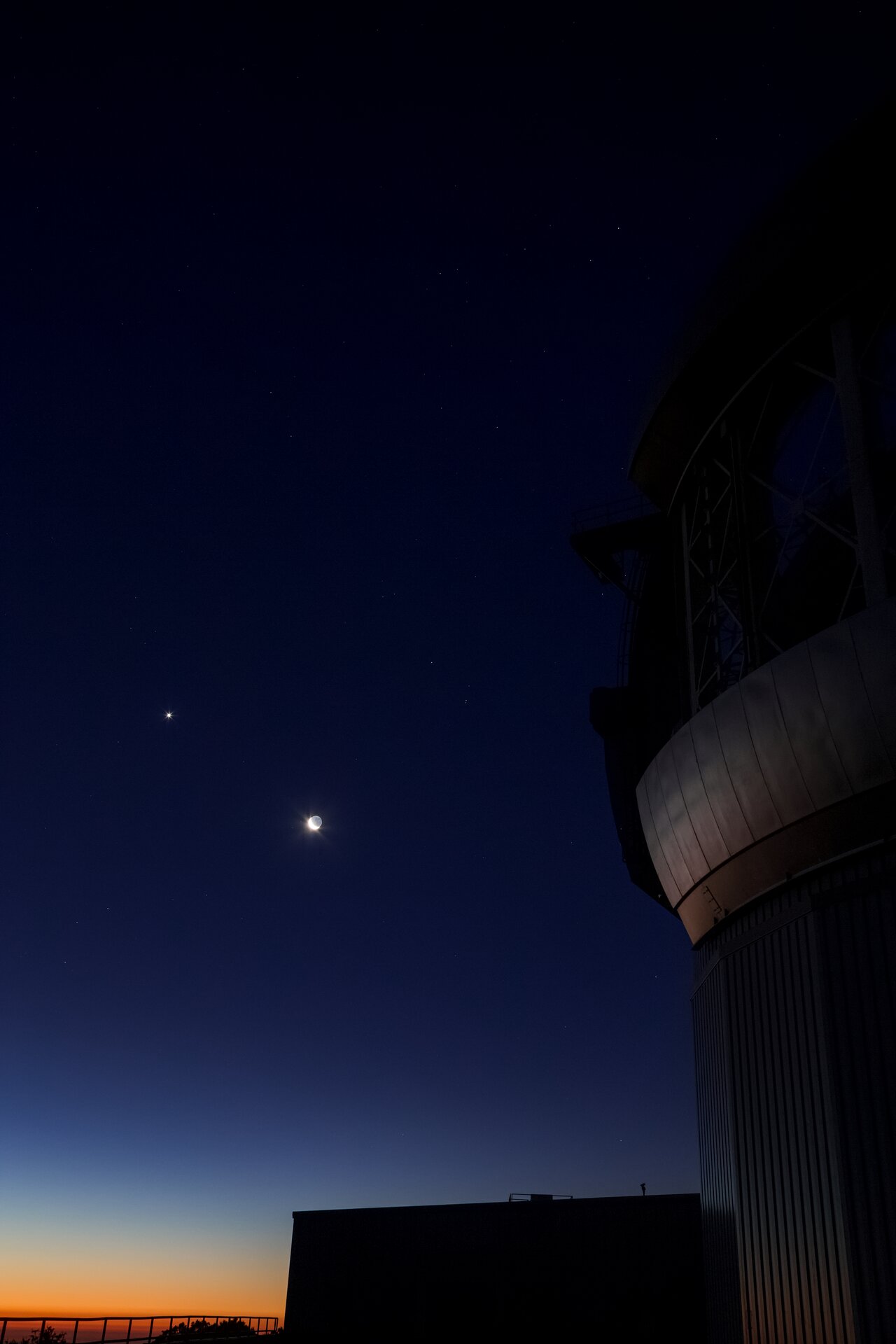 Jupiter and the Moon over Gemini South | NOIRLab