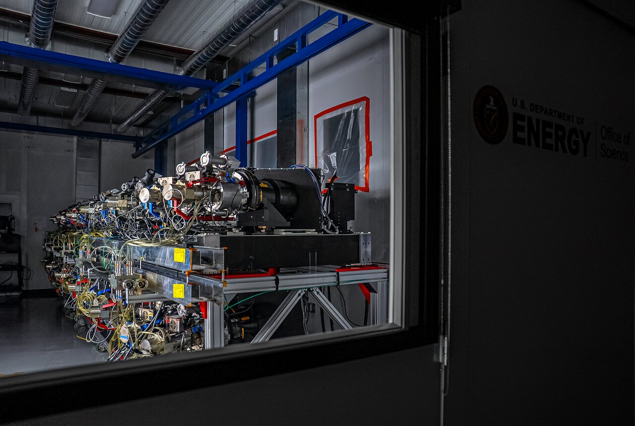 DESI Spectrograph Room | NOIRLab