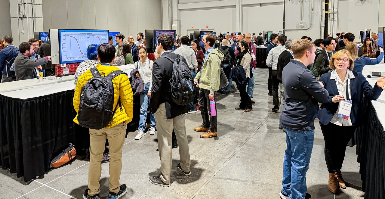 iPoster Sessions at AAS 245 | NOIRLab