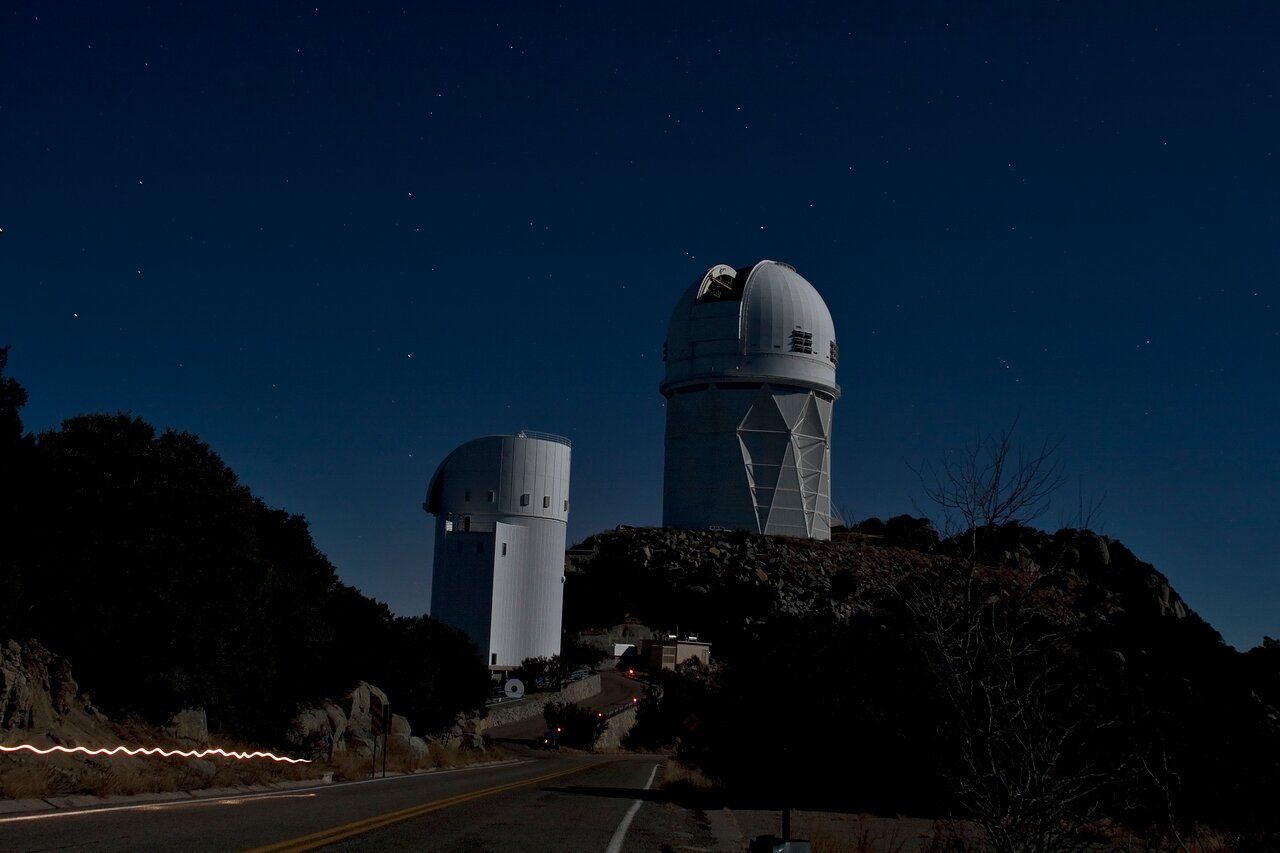 The NOAO 4-meter Telescope at night | NOIRLab