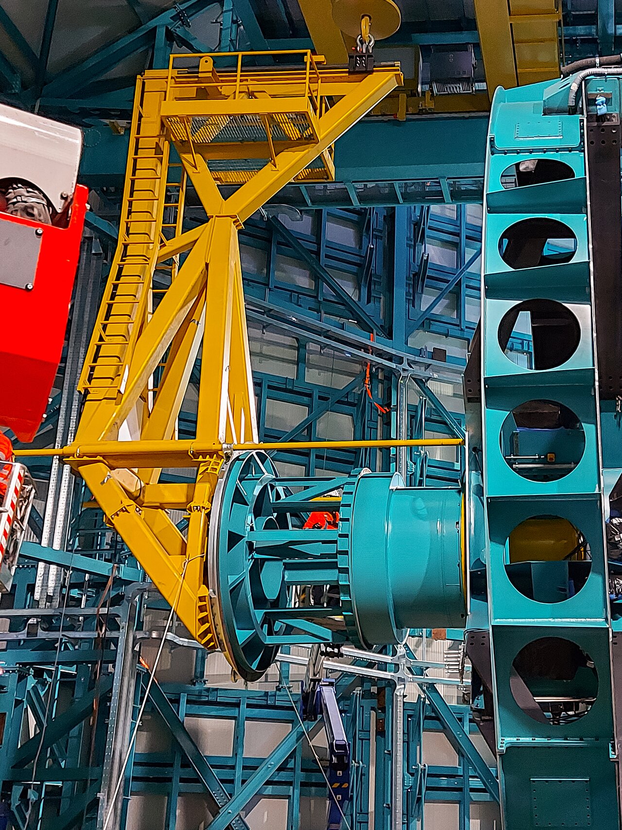 Practicing removing Rubin's camera | NOIRLab