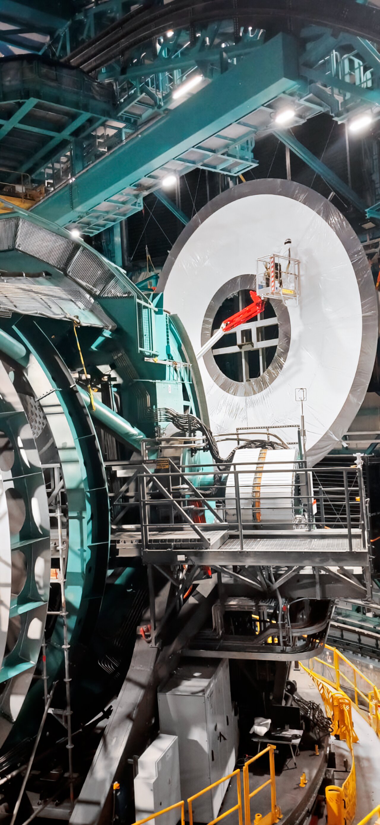 Rubin Calibration Screen Installation | NOIRLab