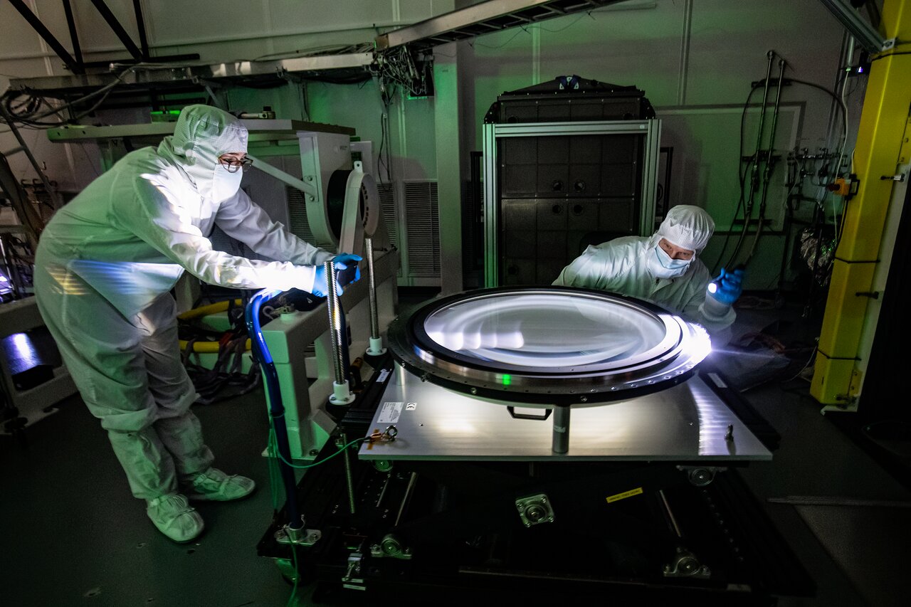 L3 Lens Installation | NOIRLab