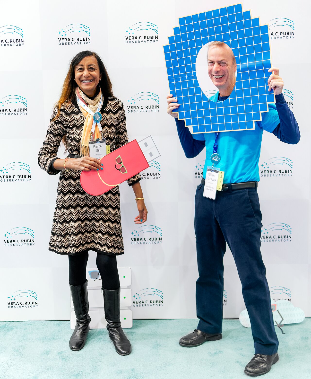 Teal Carpet Photo Booth | NOIRLab