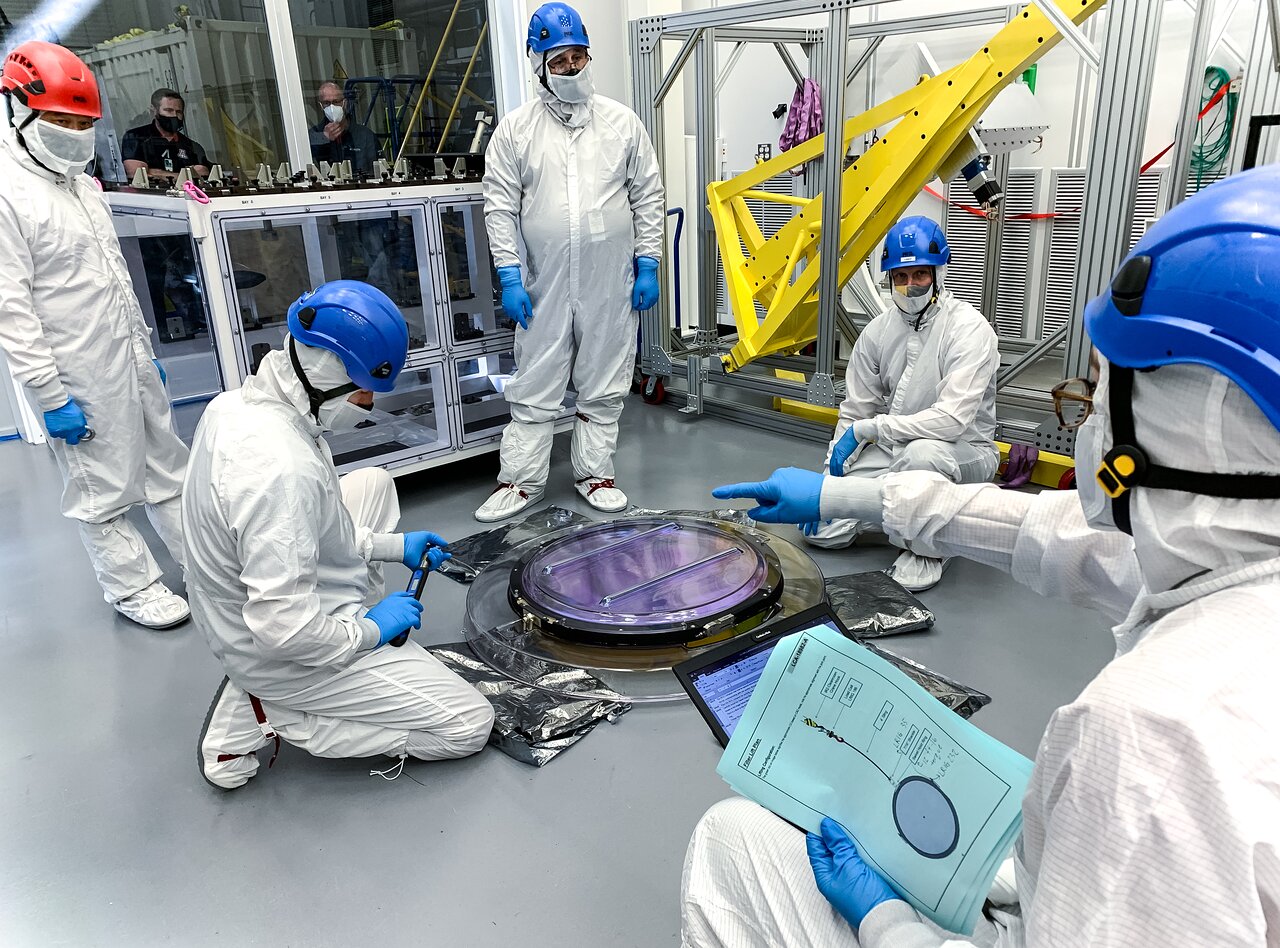 LSST R-Band Optical Filter | NOIRLab