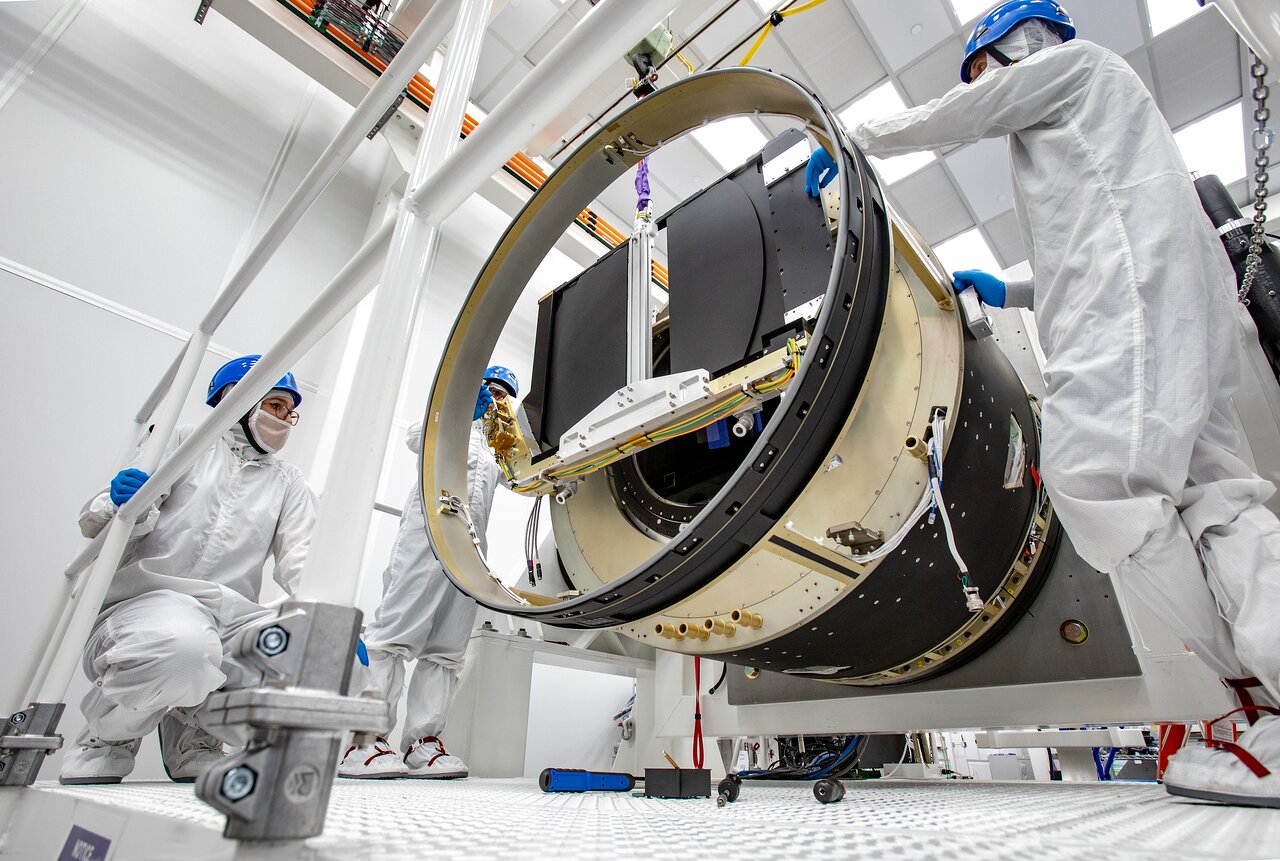 LSST Camera Shutter Installation | NOIRLab