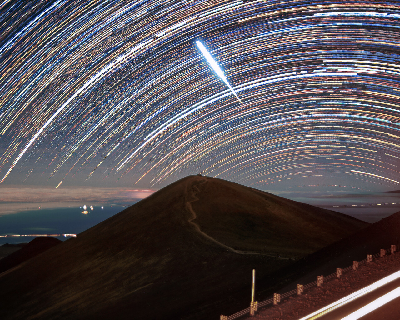 Fireball Flies Above Gemini North (Timelapse) | NOIRLab